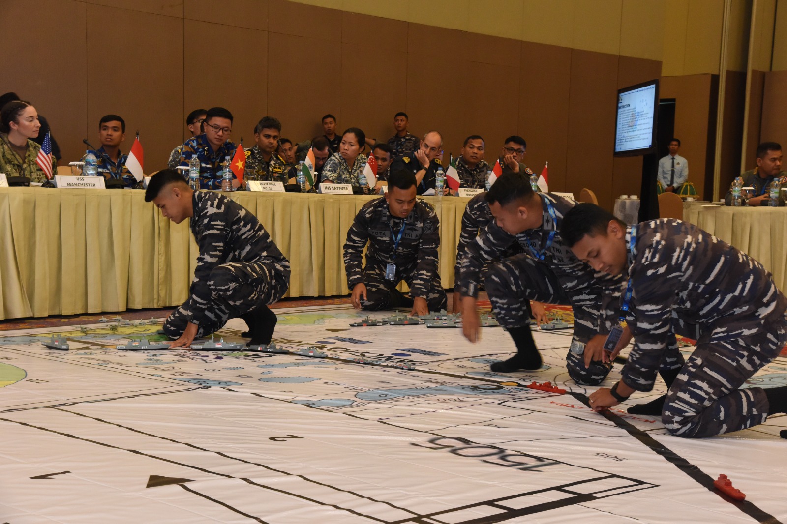TNI AL dan Peserta Multilateral Naval Exercise Komodo Latihan Bersama ...