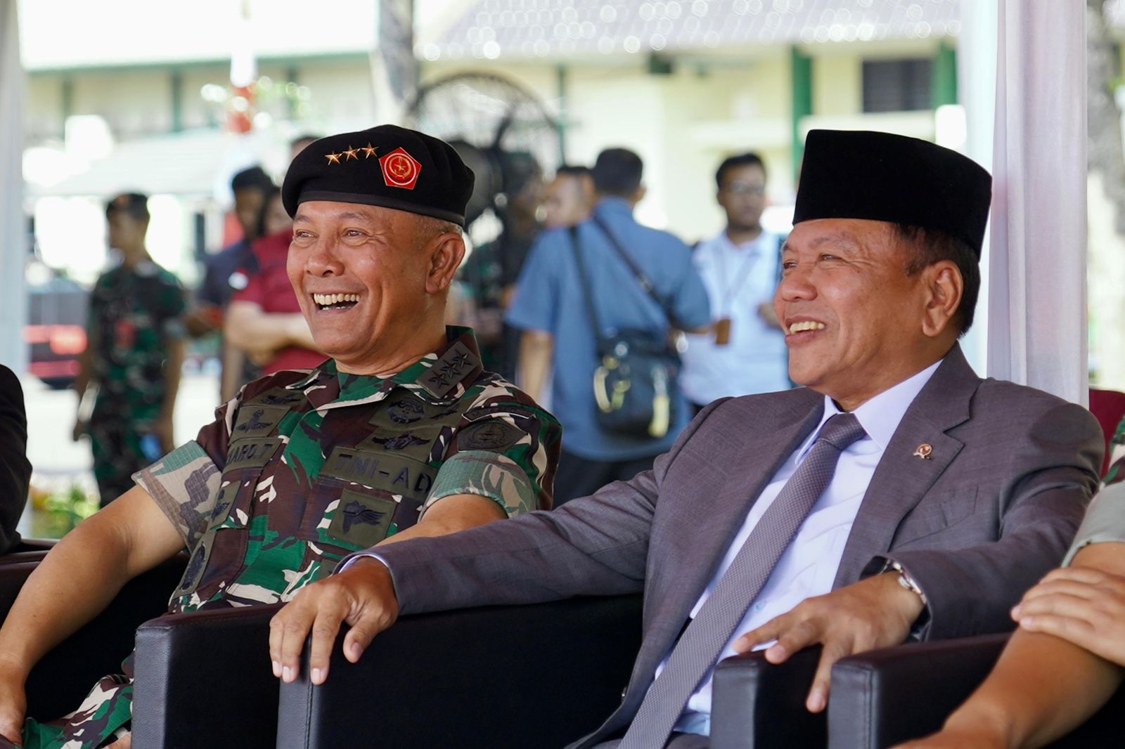 Kasum TNI Hadir dalam Upacara Penetapan Komcad Matra Darat di Unhan RI ...